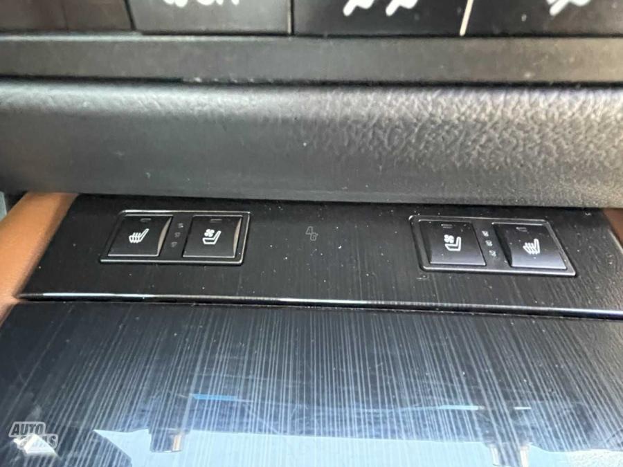 Black Lexus GS 450h 2013 in Vilnius, with an engine capacity of 3.50 L and mileage of 249 thousand km for 15900 €, photo 19 on AUTOMOTO.COM.LV
