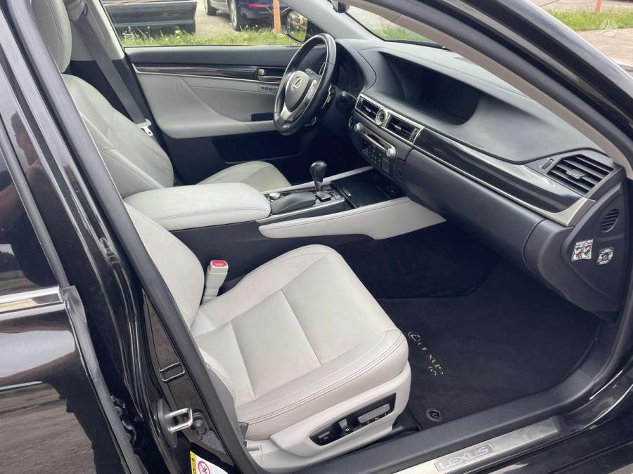 Black Lexus GS 450h 2013 in Vilnius, with an engine capacity of 3.46 L and mileage of 231 thousand km for 15900 €, photo 10 on AUTOMOTO.COM.LV
