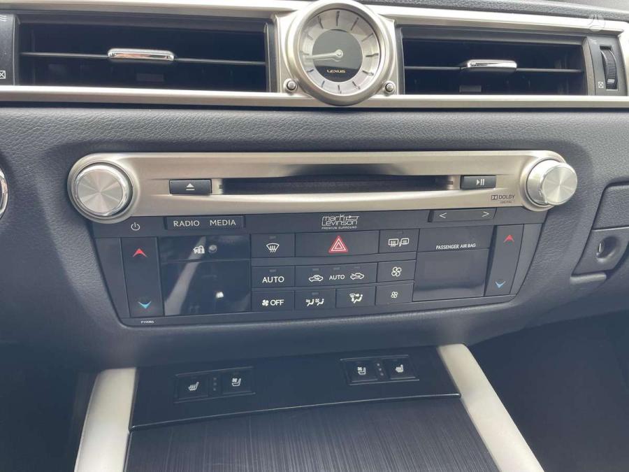 Black Lexus GS 450h 2013 in Vilnius, with an engine capacity of 3.46 L and mileage of 231 thousand km for 15900 €, photo 13 on AUTOMOTO.COM.LV