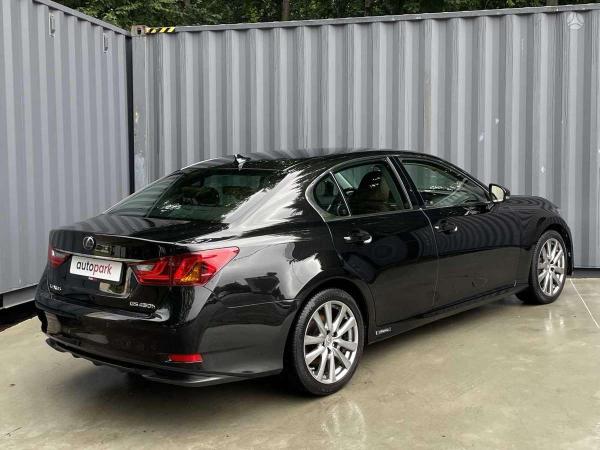 Melns Lexus GS 450h 2013 Viļņa, ar dzinēja tilpumu 3.46 L un nobraukumu 249 tūkst. km par 14999 €, foto 3 vietnē AUTOMOTO.COM.LV