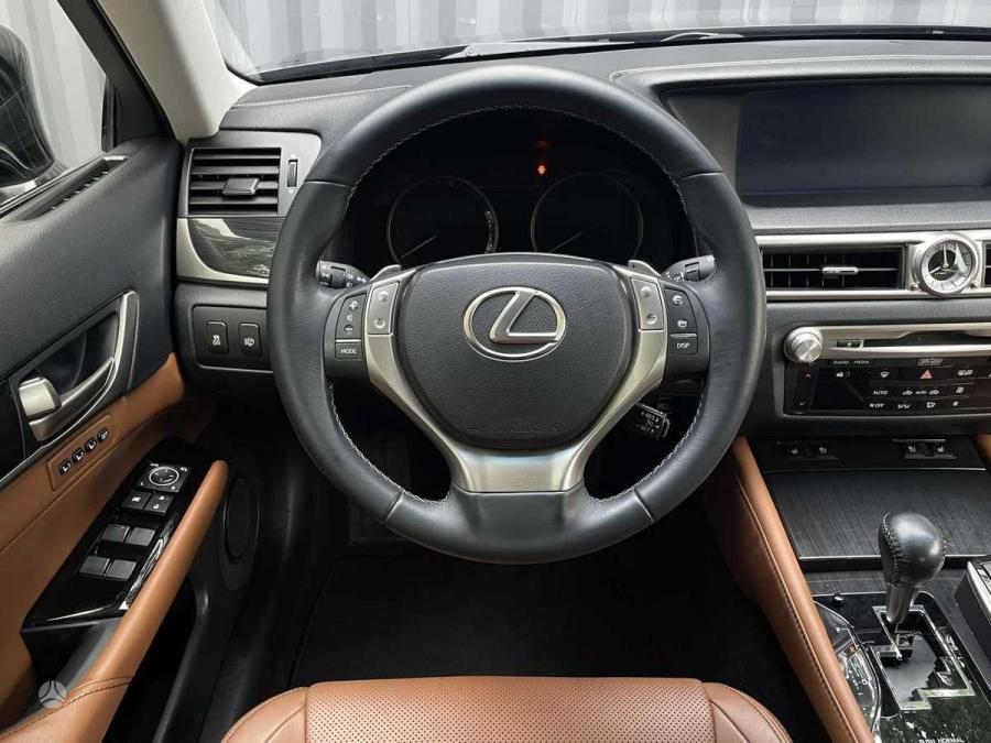 Black Lexus GS 450h 2013 in Vilnius, with an engine capacity of 3.46 L and mileage of 249 thousand km for 14999 €, photo 13 on AUTOMOTO.COM.LV