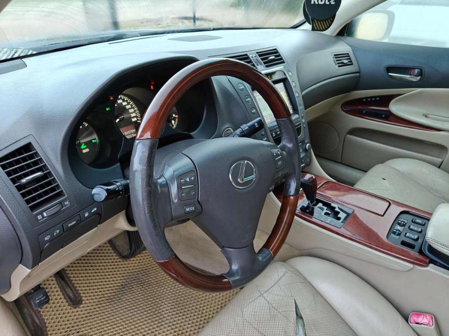 Grey Lexus GS 450h 2007 in Vilnius, with an engine capacity of 3.46 L and mileage of 370 thousand km for 1600 €, photo 15 on AUTOMOTO.COM.LV