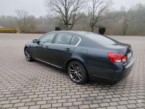 Pelēks Lexus GS 450h 2009 Viļņa, ar dzinēja tilpumu 3.46 L un nobraukumu 278 tūkst. km par 7250 €, foto 4 vietnē AUTOMOTO.COM.LV