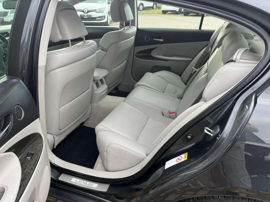 Pelēks Lexus GS 450h 2009 Tauragė, ar dzinēja tilpumu 3.46 L un nobraukumu 255 tūkst. km par 6400 €, foto 22 vietnē AUTOMOTO.COM.LV