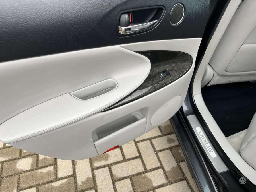 Pelēks Lexus GS 450h 2009 Tauragė, ar dzinēja tilpumu 3.46 L un nobraukumu 255 tūkst. km par 6400 €, foto 23 vietnē AUTOMOTO.COM.LV