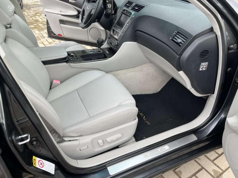 Pelēks Lexus GS 450h 2009 Tauragė, ar dzinēja tilpumu 3.46 L un nobraukumu 255 tūkst. km par 6400 €, foto 27 vietnē AUTOMOTO.COM.LV