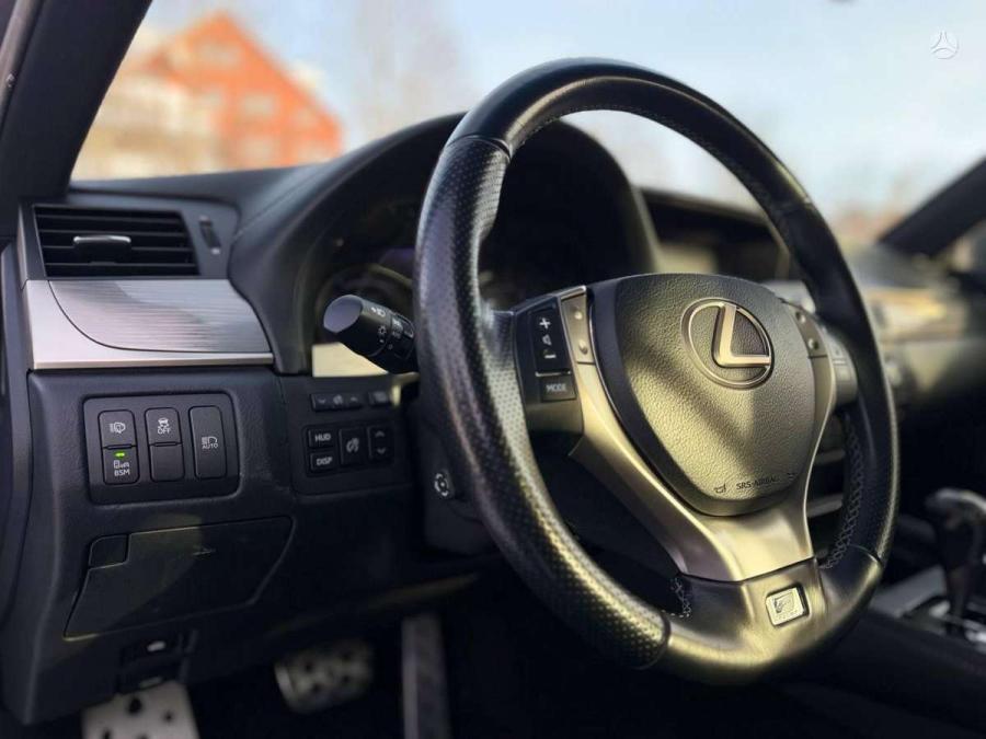 Grey Lexus GS 450h 2012 in Siauliai, with an engine capacity of 3.46 L and mileage of 243 thousand km for 14650 €, photo 25 on AUTOMOTO.COM.LV