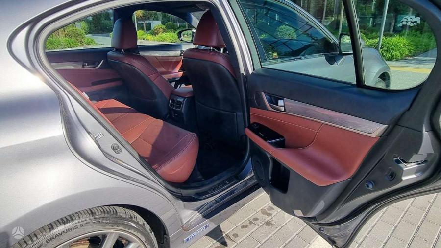 Grey Lexus GS 450h 2012 in Vilnius, with an engine capacity of 3.46 L and mileage of 163 thousand km for 17850 €, photo 6 on AUTOMOTO.COM.LV