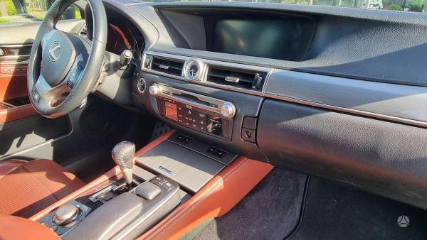 Grey Lexus GS 450h 2012 in Vilnius, with an engine capacity of 3.46 L and mileage of 163 thousand km for 17850 €, photo 9 on AUTOMOTO.COM.LV
