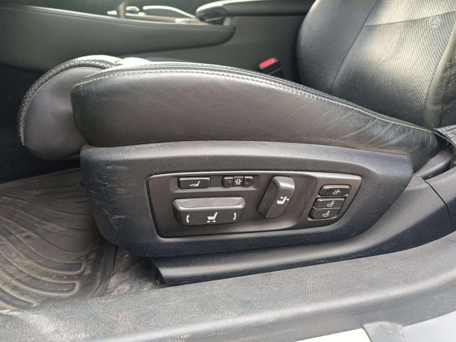 Grey Lexus GS 450h 2012 in Vilnius, with an engine capacity of 3.46 L and mileage of 413 thousand km for 9500 €, photo 10 on AUTOMOTO.COM.LV