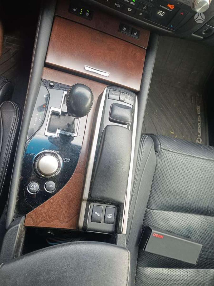 Grey Lexus GS 450h 2012 in Vilnius, with an engine capacity of 3.46 L and mileage of 413 thousand km for 9500 €, photo 17 on AUTOMOTO.COM.LV