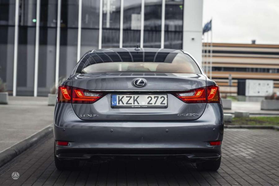 Pelēks Lexus GS 450h 2013 Viļņa, ar dzinēja tilpumu 3.46 L un nobraukumu 196 tūkst. km par 13600 €, foto 4 vietnē AUTOMOTO.COM.LV