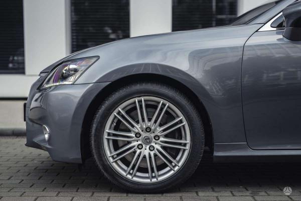 Pelēks Lexus GS 450h 2013 Viļņa, ar dzinēja tilpumu 3.46 L un nobraukumu 196 tūkst. km par 13600 €, foto 9 vietnē AUTOMOTO.COM.LV