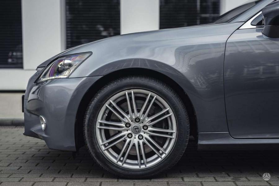 Pelēks Lexus GS 450h 2013 Viļņa, ar dzinēja tilpumu 3.46 L un nobraukumu 196 tūkst. km par 13600 €, foto 9 vietnē AUTOMOTO.COM.LV