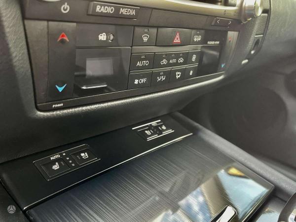 Grey Lexus GS 450h 2017 in Tallinn, with an engine capacity of 3.46 L and mileage of 230 thousand km for 20000 €, photo 9 on AUTOMOTO.COM.LV