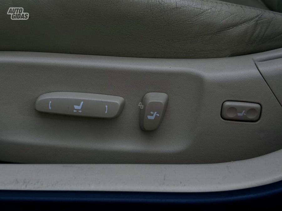 Lexus GS 450h 2010 in Avizieniai, with an engine capacity of 3.50 L and mileage of 241 thousand km for 8690 €, photo 21 on AUTOMOTO.COM.LV