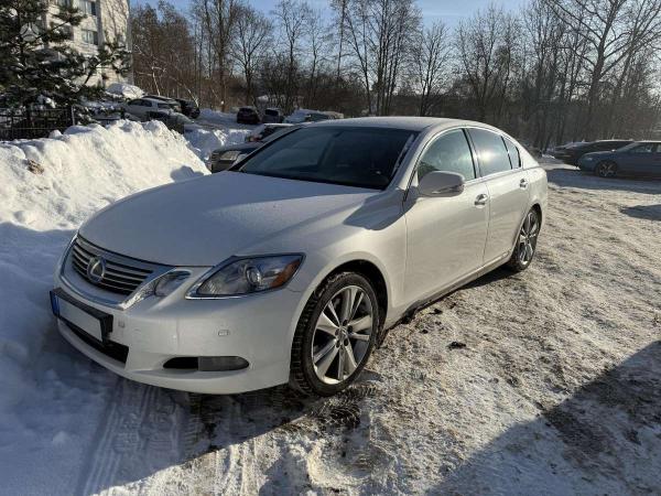 Balts Lexus GS 450h 2010 Viļņa, ar dzinēja tilpumu 3.46 L un nobraukumu 282 tūkst. km par 8600 €, foto 1 vietnē AUTOMOTO.COM.LV