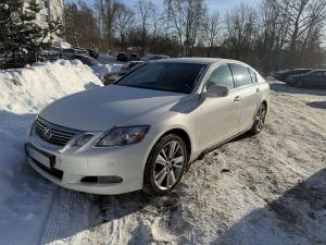 Balts Lexus GS 450h 2010 Viļņa, ar dzinēja tilpumu 3.46 L un nobraukumu 282 tūkst. km par 8600 €, foto  vietnē AUTOMOTO.COM.LV