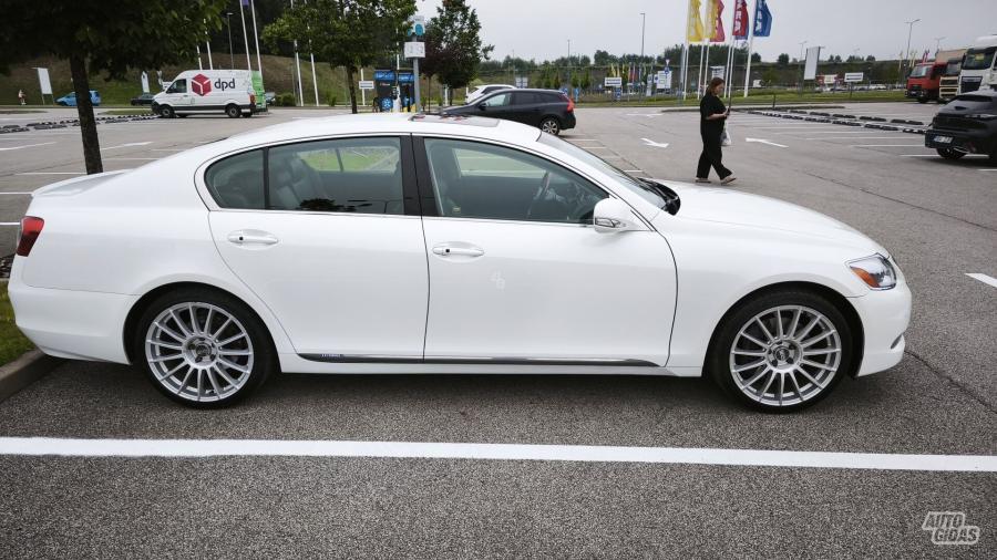 White Lexus GS 450h 2010 in Vilnius, with an engine capacity of 3.50 L and mileage of 230 thousand km for 8000 €, photo 6 on AUTOMOTO.COM.LV
