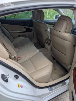 White Lexus GS 450h 2011 in Vilnius, with an engine capacity of 3.50 L and mileage of 387 thousand km for 5400 €, photo 4 on AUTOMOTO.COM.LV