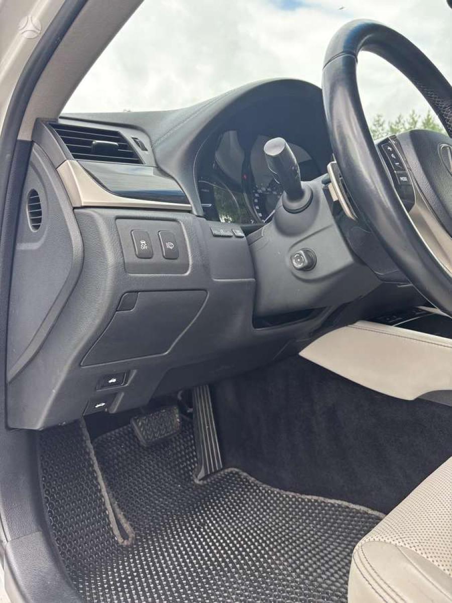 Balts Lexus GS 450h 2012 Viļņa, ar dzinēja tilpumu 3.50 L un nobraukumu 240 tūkst. km par 14100 €, foto 15 vietnē AUTOMOTO.COM.LV