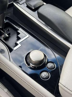 Balts Lexus GS 450h 2012 Viļņa, ar dzinēja tilpumu 3.50 L un nobraukumu 240 tūkst. km par 14100 €, foto 22 vietnē AUTOMOTO.COM.LV