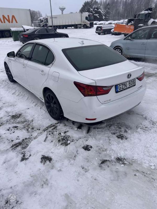 White Lexus GS 450h 2013 in Salcininkai, with an engine capacity of 3.46 L and mileage of 213 thousand km for 16500 €, photo 4 on AUTOMOTO.COM.LV
