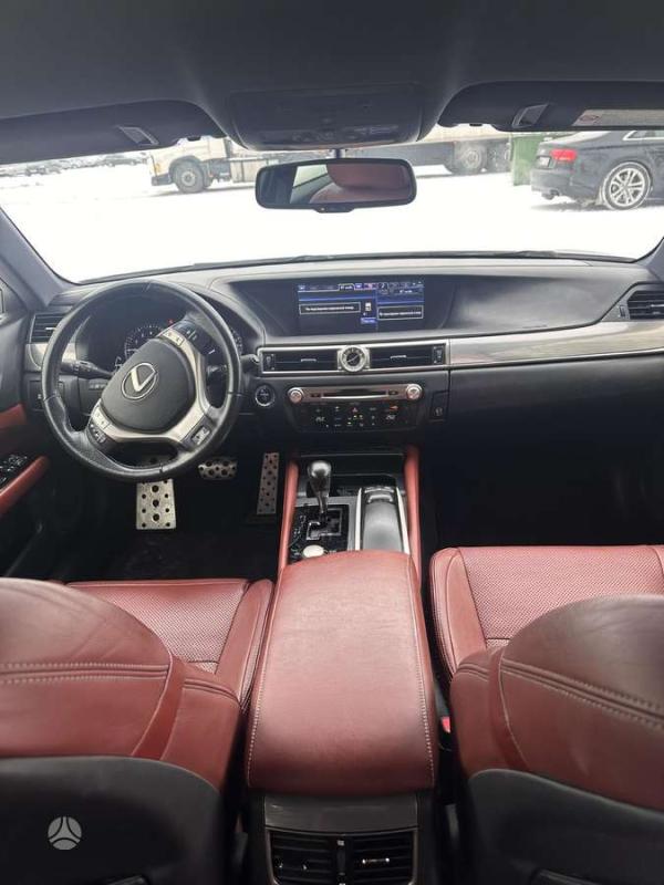White Lexus GS 450h 2013 in Salcininkai, with an engine capacity of 3.46 L and mileage of 213 thousand km for 16500 €, photo 6 on AUTOMOTO.COM.LV