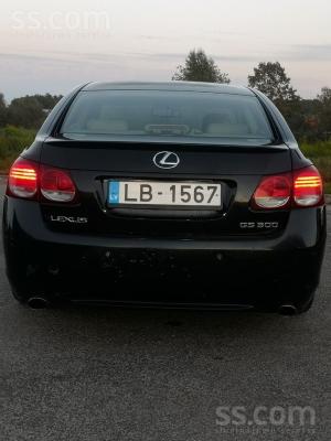 Melns Lexus GS 2006 Madona, ar dzinēja tilpumu 3.00 L un nobraukumu 284 tūkst. km par 2600 €, foto 4 vietnē AUTOMOTO.COM.LV