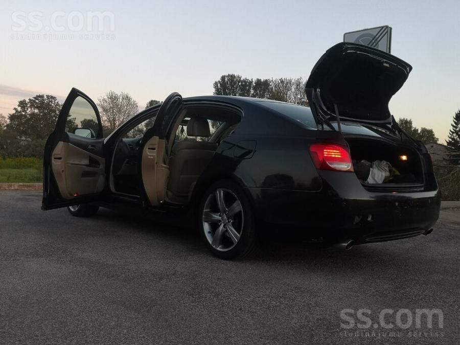 Melns Lexus GS 2006 Madona, ar dzinēja tilpumu 3.00 L un nobraukumu 284 tūkst. km par 2600 €, foto 12 vietnē AUTOMOTO.COM.LV
