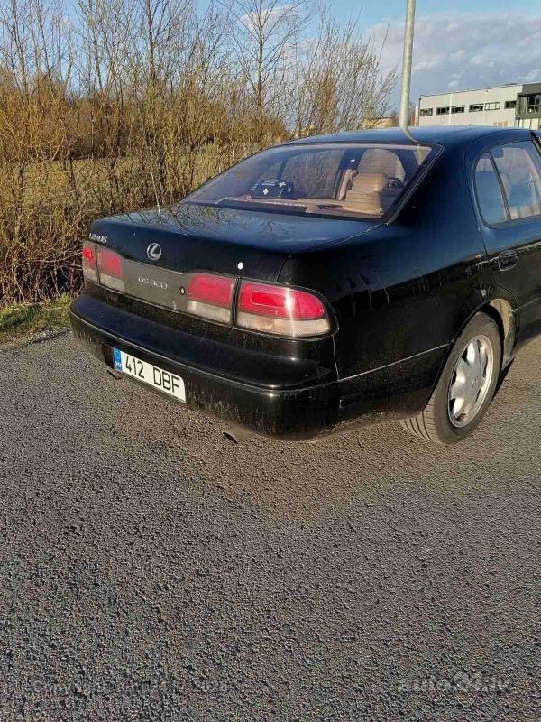 Black Lexus GS 1996 in Tallinn, with an engine capacity of 3.00 L and mileage of 127 thousand km for 8000 €, photo 2 on AUTOMOTO.COM.LV