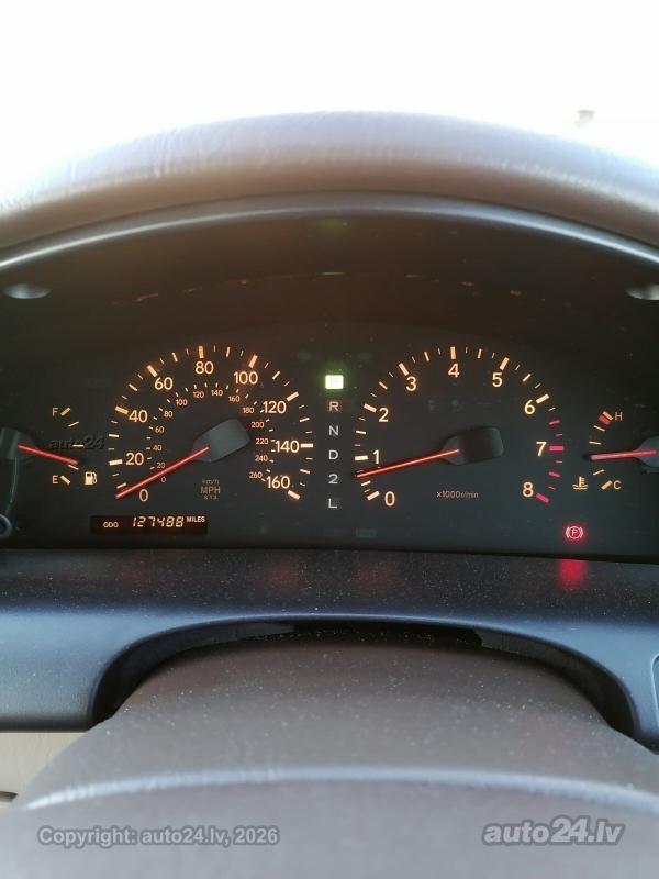 Black Lexus GS 1996 in Tallinn, with an engine capacity of 3.00 L and mileage of 127 thousand km for 8000 €, photo 8 on AUTOMOTO.COM.LV