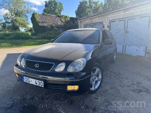 Melns Lexus GS 2002 Rīga, ar dzinēja tilpumu 4.30 L un nobraukumu 347 tūkst. km par 6800 €, foto  vietnē AUTOMOTO.COM.LV