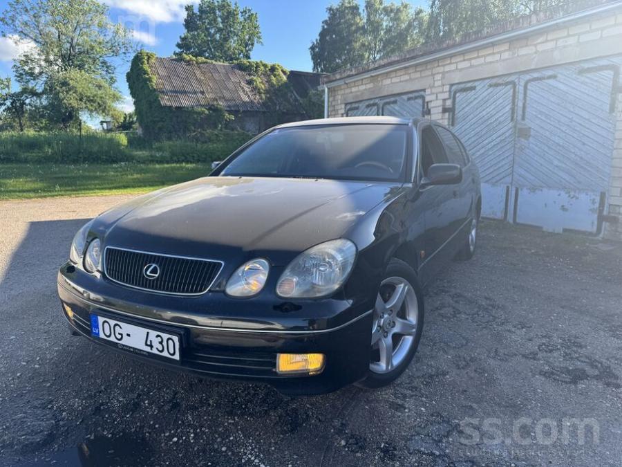 Черный Лексус ГС 2002 в Рига, объемом двигателя 4.30 л и пробегом 347 тыс. км за 6800 €, фото 1 на AUTOMOTO.COM.LV