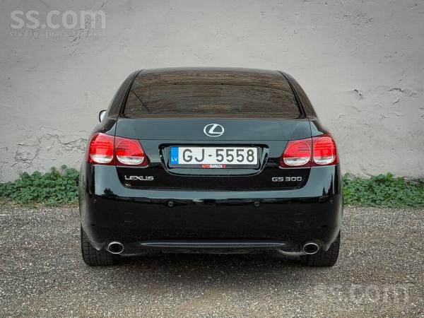 Melns Lexus GS 2007 Rīga, ar dzinēja tilpumu 3.00 L un nobraukumu 300 tūkst. km par 1650 €, foto 4 vietnē AUTOMOTO.COM.LV