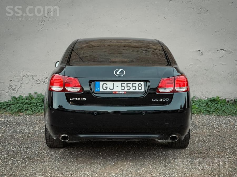 Black Lexus GS 2007 in Riga, with an engine capacity of 3.00 L and mileage of 300 thousand km for 1650 €, photo 4 on AUTOMOTO.COM.LV