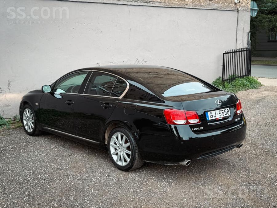 Black Lexus GS 2007 in Riga, with an engine capacity of 3.00 L and mileage of 300 thousand km for 1650 €, photo 6 on AUTOMOTO.COM.LV