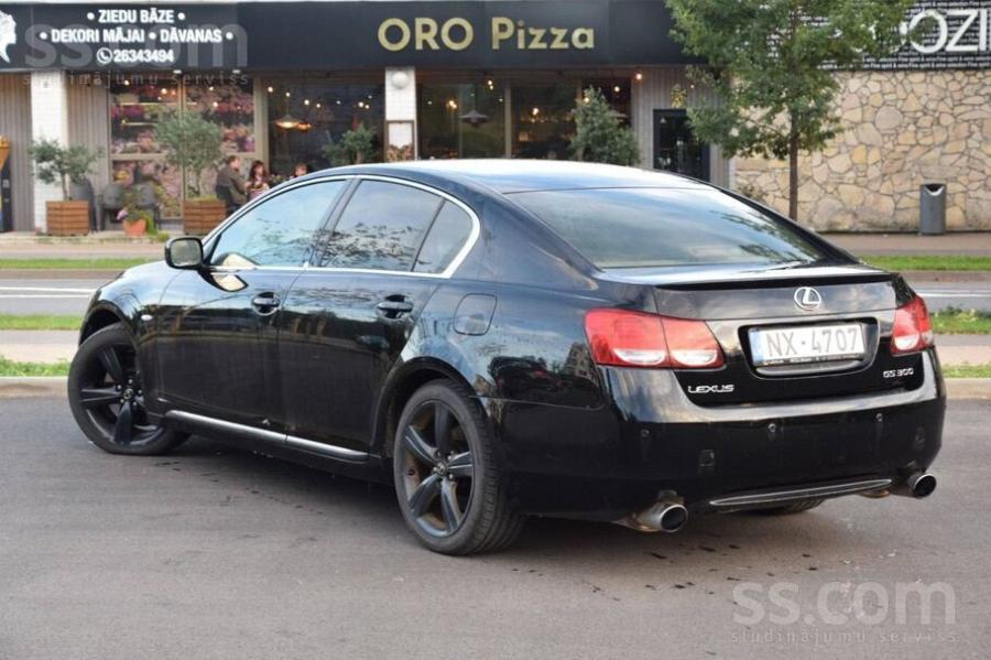 Black Lexus GS 2007 in Riga, with an engine capacity of 3.00 L and mileage of 329 thousand km for 1500 €, photo 3 on AUTOMOTO.COM.LV