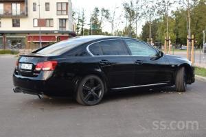Black Lexus GS 2007 in Riga, with an engine capacity of 3.00 L and mileage of 329 thousand km for 1500 €, photo 4 on AUTOMOTO.COM.LV