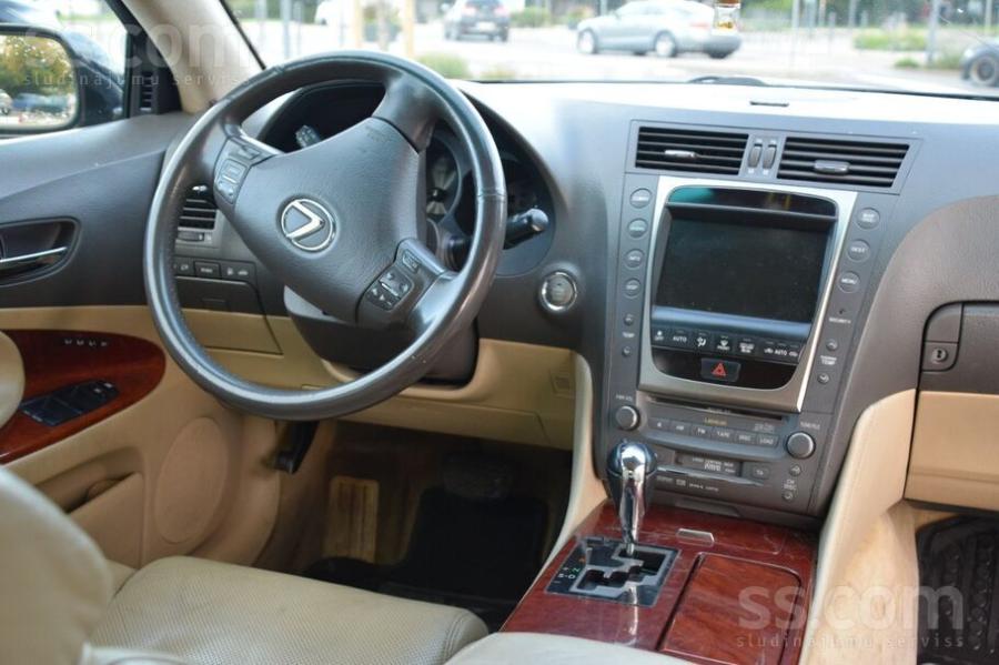 Black Lexus GS 2007 in Riga, with an engine capacity of 3.00 L and mileage of 329 thousand km for 1500 €, photo 8 on AUTOMOTO.COM.LV