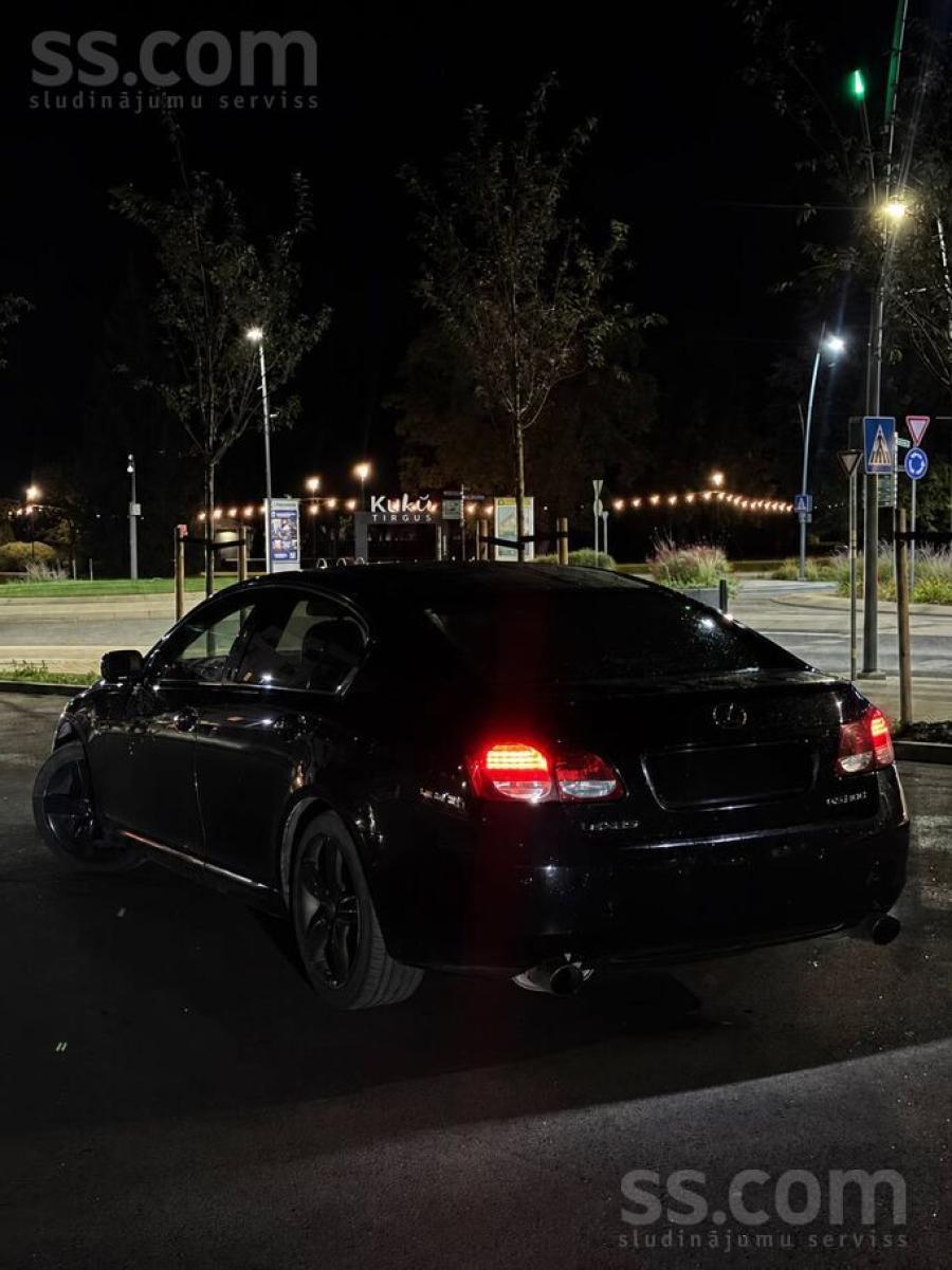 Black Lexus GS 2007 in Riga, with an engine capacity of 3.00 L and mileage of 329 thousand km for 1500 €, photo 17 on AUTOMOTO.COM.LV