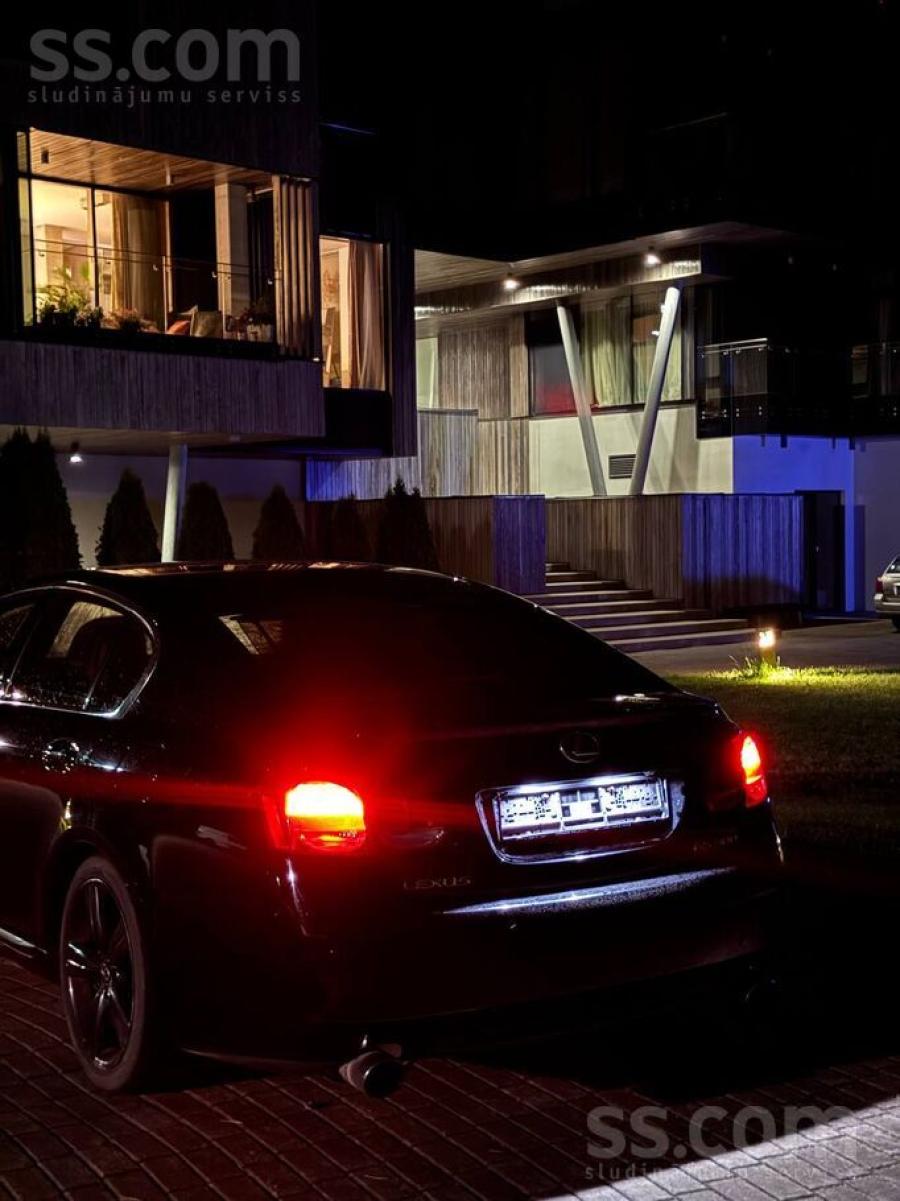 Black Lexus GS 2007 in Riga, with an engine capacity of 3.00 L and mileage of 329 thousand km for 1500 €, photo 18 on AUTOMOTO.COM.LV