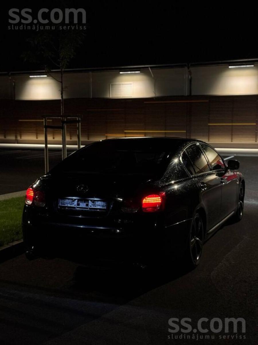 Black Lexus GS 2007 in Riga, with an engine capacity of 3.00 L and mileage of 329 thousand km for 1500 €, photo 23 on AUTOMOTO.COM.LV