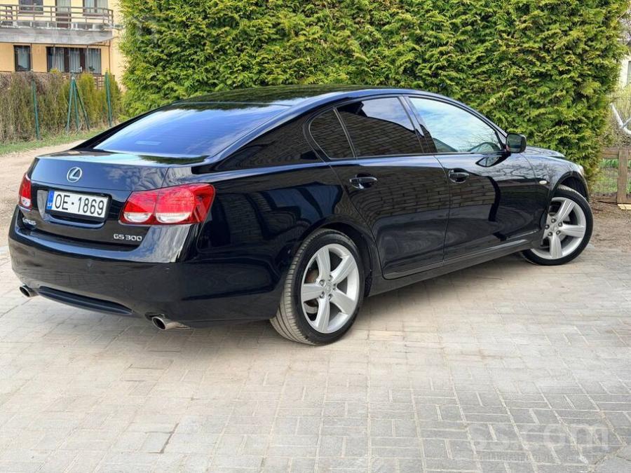 Black Lexus GS 2008 in Jelgava, with an engine capacity of 3.00 L and mileage of 211 thousand km for 4800 €, photo 5 on AUTOMOTO.COM.LV