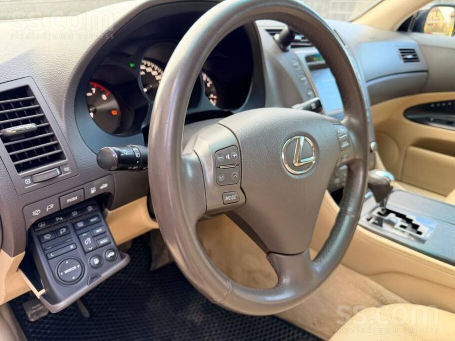Black Lexus GS 2008 in Jelgava, with an engine capacity of 3.00 L and mileage of 211 thousand km for 4800 €, photo 8 on AUTOMOTO.COM.LV