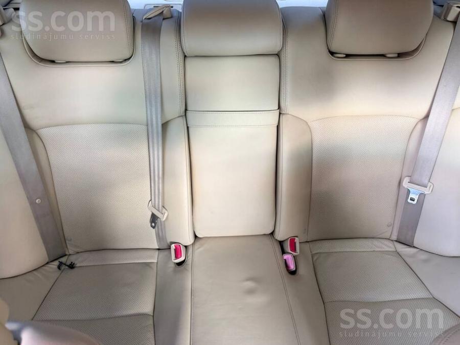 Black Lexus GS 2008 in Jelgava, with an engine capacity of 3.00 L and mileage of 211 thousand km for 4800 €, photo 14 on AUTOMOTO.COM.LV