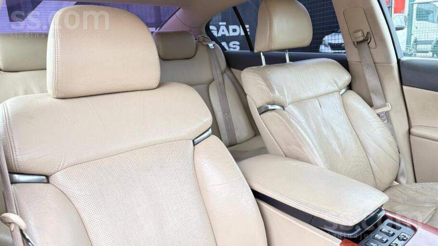 Black Lexus GS 2008 in Liepaja, with an engine capacity of 3.50 L and mileage of 222 thousand km for 5350 €, photo 22 on AUTOMOTO.COM.LV