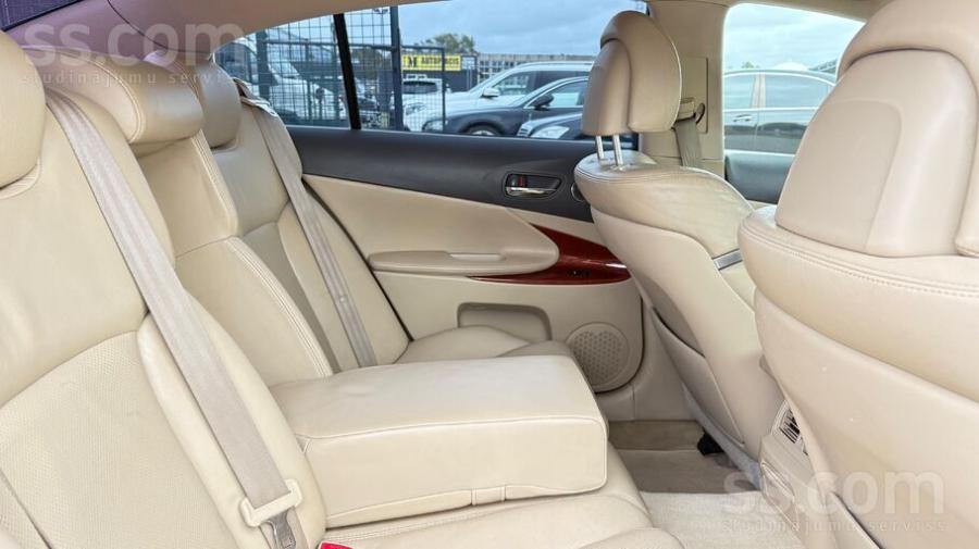 Black Lexus GS 2008 in Liepaja, with an engine capacity of 3.50 L and mileage of 222 thousand km for 5350 €, photo 27 on AUTOMOTO.COM.LV