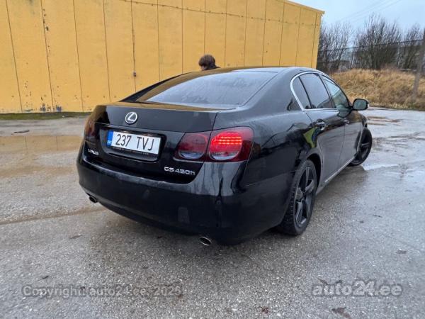 Melns Lexus GS 2010 Tallina, ar dzinēja tilpumu 3.50 L un nobraukumu 200 tūkst. km par 4000 €, foto 3 vietnē AUTOMOTO.COM.LV