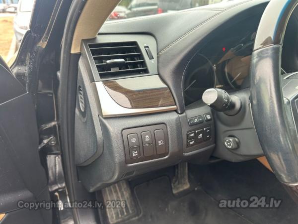 Black Lexus GS 2012 in Tallinn, with an engine capacity of 2.50 L and mileage of 266 thousand km for 10999 €, photo 11 on AUTOMOTO.COM.LV